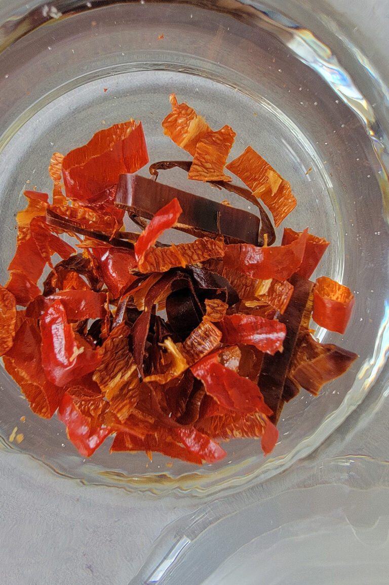 Takanotsume (Dried Hawk Claw Chili Peppers) - Plant-Based Matters